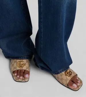 Gucci Gg Canvas Slides - Beige