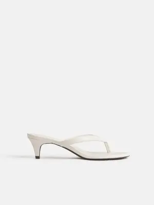 REFORMATION Amelia Heeled Thong Sandal - Ivory