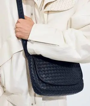 Bottega Veneta Veneto Messenger - Midnight