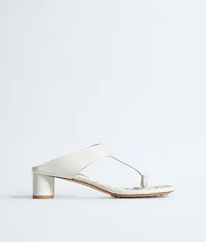 Bottega Veneta Livia Thong - Alabaster