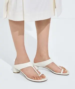 Bottega Veneta Livia Thong - Alabaster