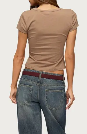 EDIKTED Merinda V-neck Stretch Cotton T-shirt - Brown