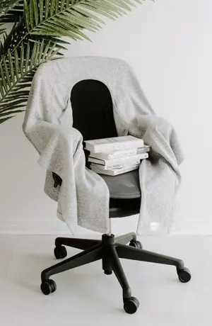 UNCOMMON GOODS Fleece-lined Chair Wrap