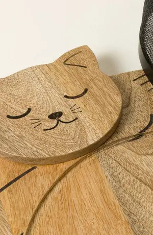 UNCOMMON GOODS Cozy Cat Serving Board & Cloche