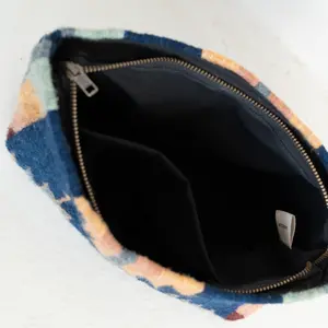 AMASOUK Wild River Pouch