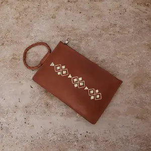 AMASOUK Noura Embroidered Clutch