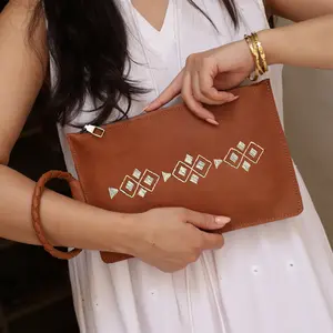 AMASOUK Noura Embroidered Clutch
