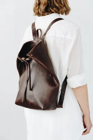 HARPER THE LABEL Folded Backpack - Walnut