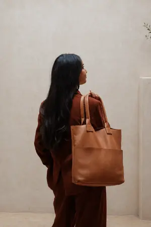 AMASOUK Classic Unstructured Leather Tote Bag