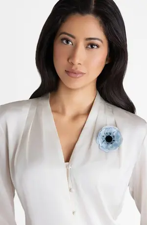 HELENA SIMON Pale Anemone Floral Brooch - Blue