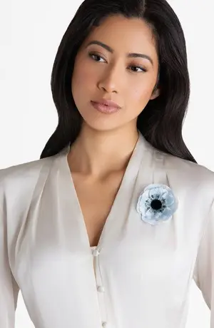 HELENA SIMON Pale Anemone Floral Brooch - Blue