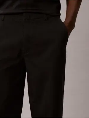 Calvin Klein 90s Relaxed Cropped Chinos - Black