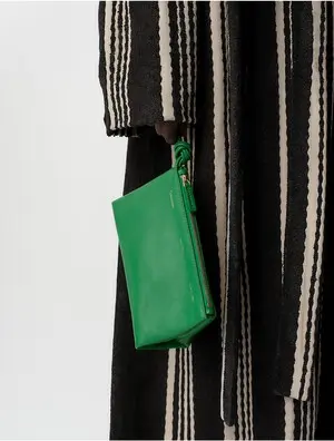 Calvin Klein Essential Pouch In Soft Calf Leather