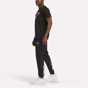 REEBOK Vector Graphic Rainbow T-shirt