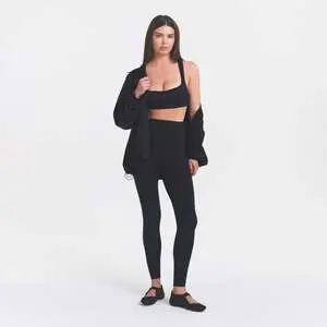 SKIMS 26" Legging | Black | | Nike Studio Stretch