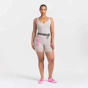 SKIMS Plunge Tank Top - Linen