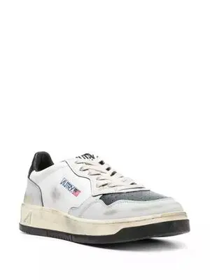 AUTRY Medalist Low Lace-up Sneakers