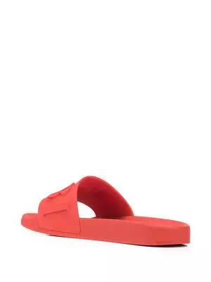Amiri Embossed-logo Slides
