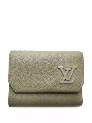 LOUIS VUITTON 2021-2026 Aerogram Pilot Trifold Wallet Small Wallets - Grey