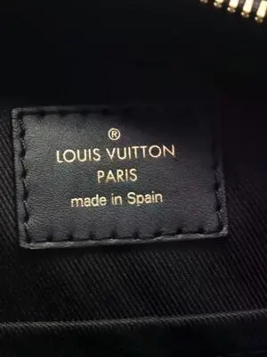 LOUIS VUITTON Monogram Saintonge Satchel