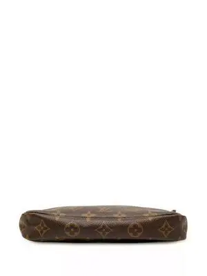LOUIS VUITTON Monogram Pochette Accessoires Shoulder Bag
