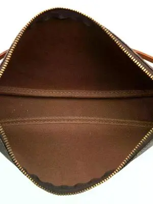 LOUIS VUITTON Monogram Pochette Accessoires Shoulder Bag