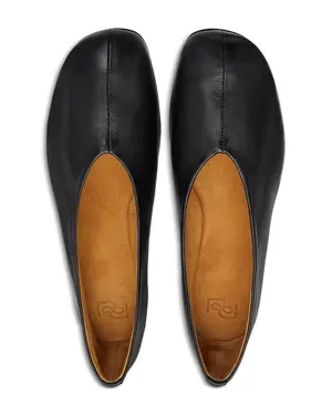 REFORMATION Blaine Flats - Black