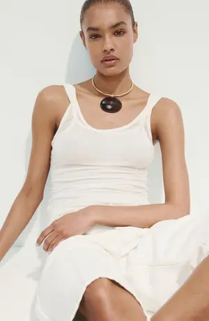 Mango Rigid Pendant Necklace