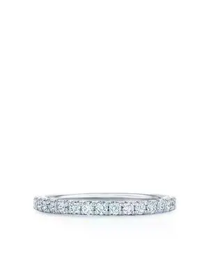 Kwiat 18kt White Gold Diamond Band Ring - Silver