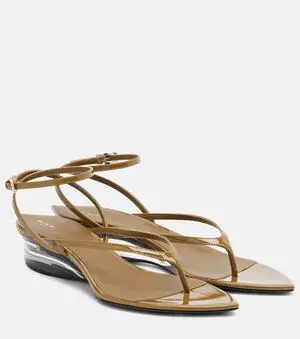 Alaïa Patent Leather Wedge Thong Sandals - Green