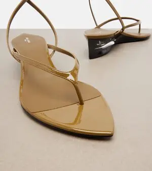 Alaïa Invisible Patent Leather Wedge Thong Sandals - Green