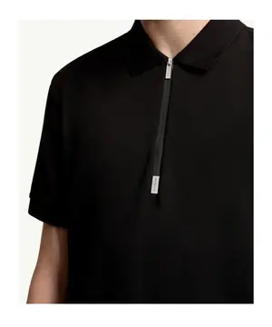 Moncler Logo Patch Short-sleeved Polo Shirt - Black