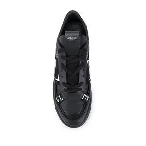 Valentino Garavani Vl7n Round Toe Low-top Sneakers