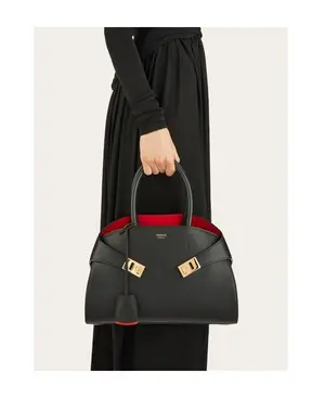 FERRAGAMO Hug Logo Printed Tote Bag - Black/flame Red