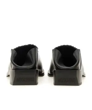 Moschino Scallop-edge Slip-on Loafers - Nero