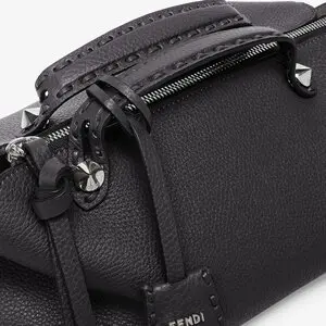 Fendi Selleria Medium Shoulder Bag - Black