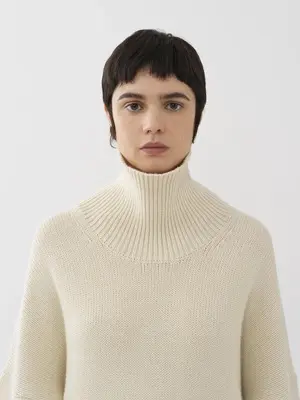 Chloé Cashmere Ribbed Turtleneck Sweater