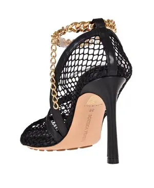 Bottega Veneta Mesh Overlay Pumps With Chain Detail - Black