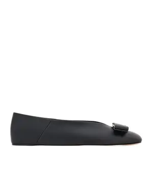 FERRAGAMO Round Toe Bow Detailed Ballet Flats - Black