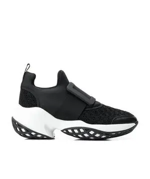 ROGER VIVIER Viv' Run Covered Buckle Sneakers - Black