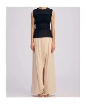 Issey Miyake Plissé-effect Sleeveless Top