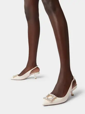 ROGER VIVIER Virgule Strass Buckle Slingback Pumps In Patent Leather - Cream