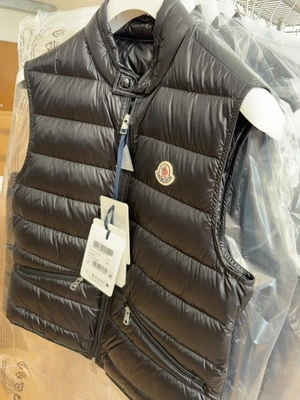 Moncler Gui Packable Zip-up Padded Gilet - Black