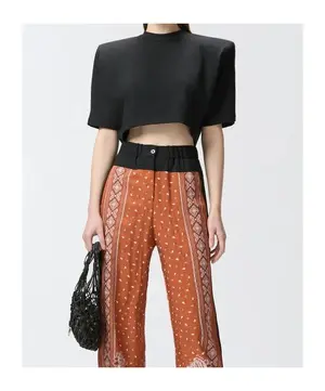Pinko Crewneck Cropped T-shirt