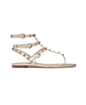 Valentino Garavani Rockstud Metallic Thong Sandals - Nude