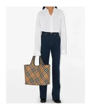 Burberry Vintage Checked Medium Tote Bag - Sand-colored