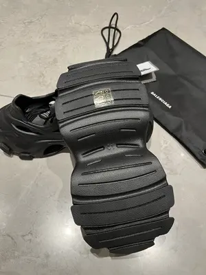 Balenciaga Hd Laced Cut-out Sneakers - Black