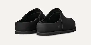 UGG Otzo Slip-on Clogs - Black