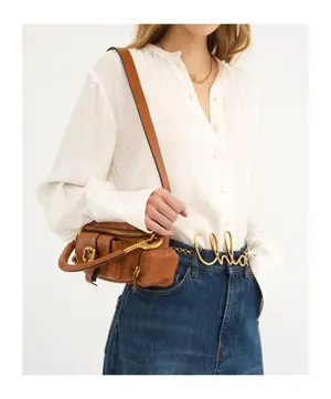 Chloé Small Camera Shoulder Bag With Buckle Detail - Clay Brown