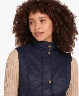 Barbour Otterburn Quilted Gilet - Black